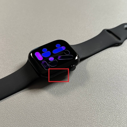 How to Turn On and Off Your Apple Watch Series 11 | ManualsLib