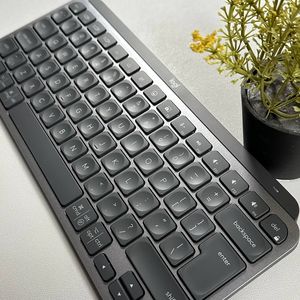 Connecting Logitech MX Keys Mini Keyboard to Windows PC | ManualsLib