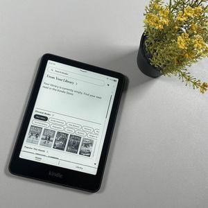 How to Turn Off Your Amazon Kindle Paperwhite | ManualsLib