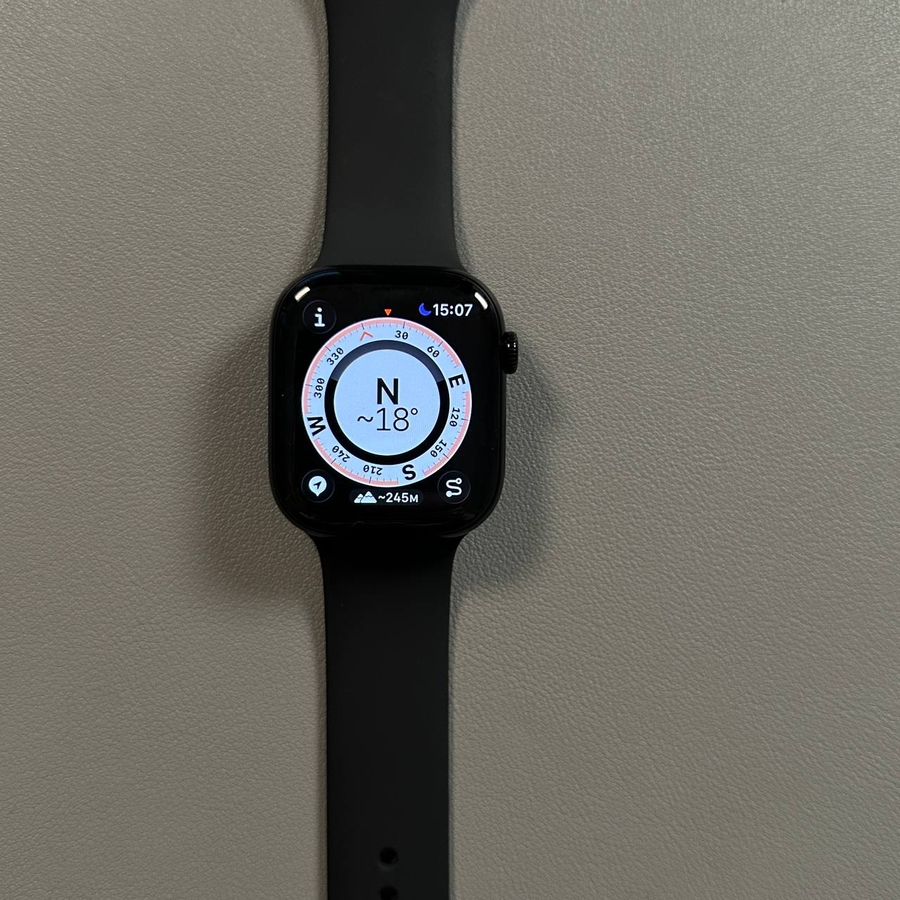 Apple Watch 11: How to Use Compass Waypoints and Backtrack | ManualsLib